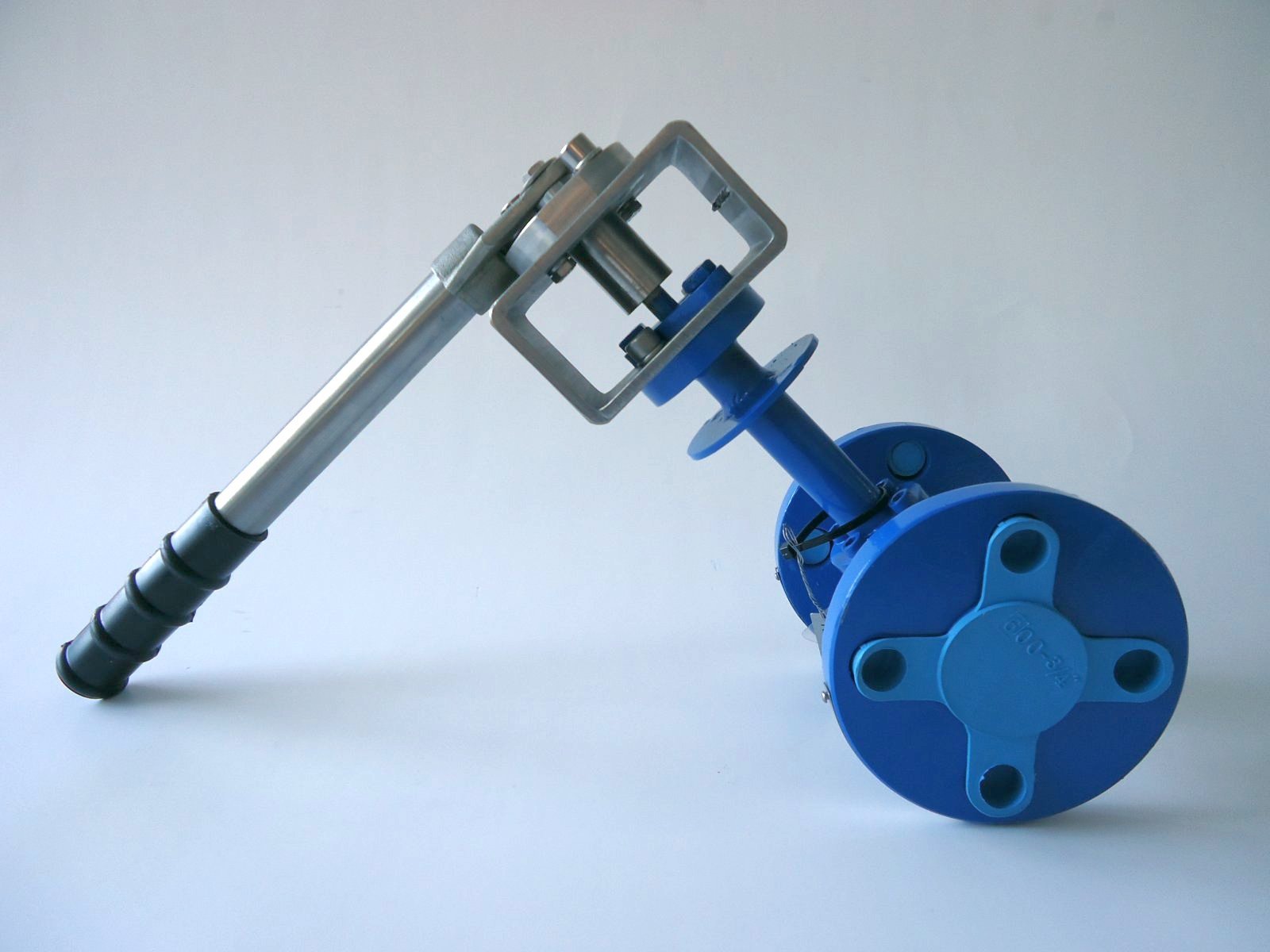 Spring return handle